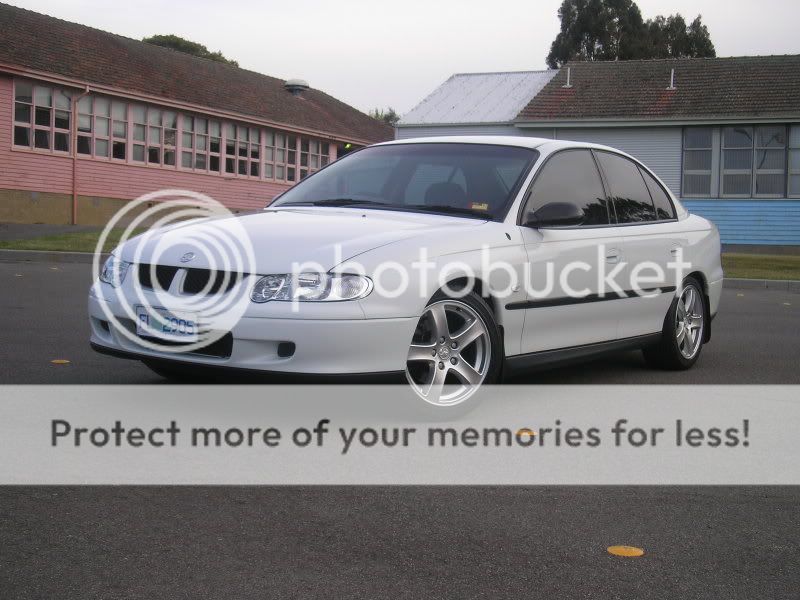 White VX, Wheels, Tint, Monaro Lights, Lowered | Just Commodores