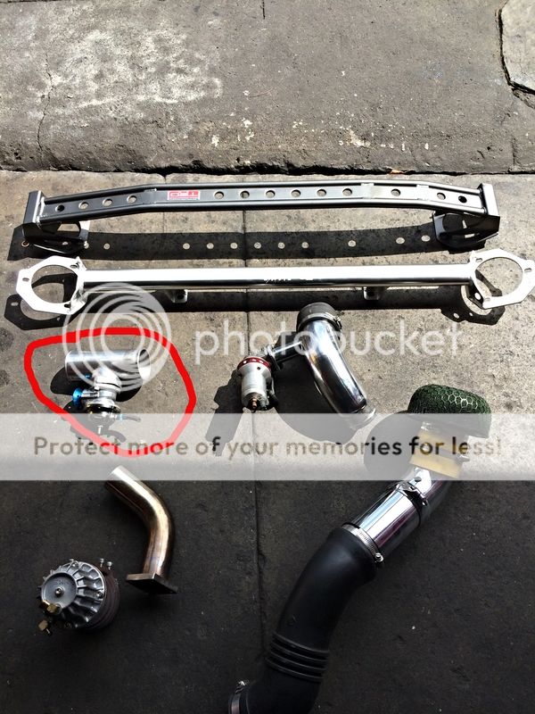 F/S : greddy BOV, HKS wastegate, do luck rear strut bar, apexi bov ...
